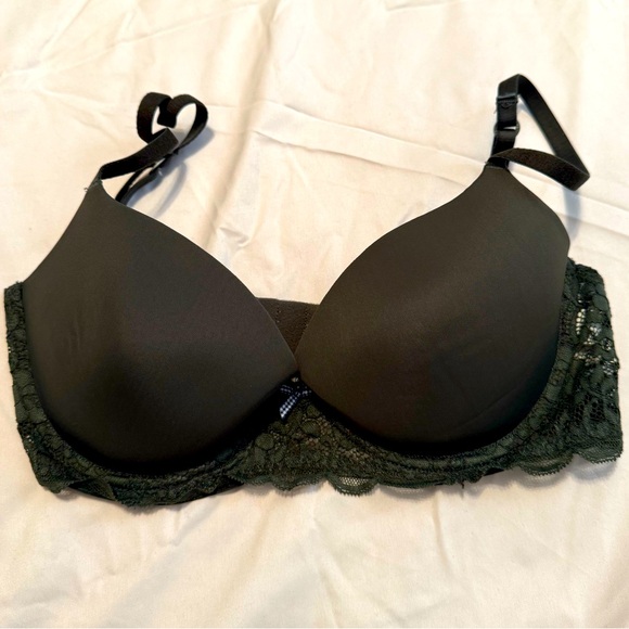 Gilly Hicks | Intimates & Sleepwear | Gilly Hicks Lightly Lined Bra 36b ...